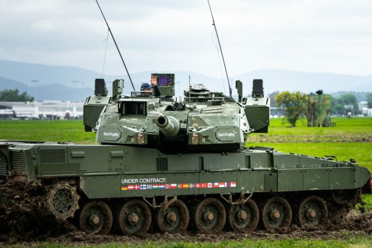 EMBT iki yeni varyant ile Eurosatory 2024’te görücüye çıktı - SavunmaTR