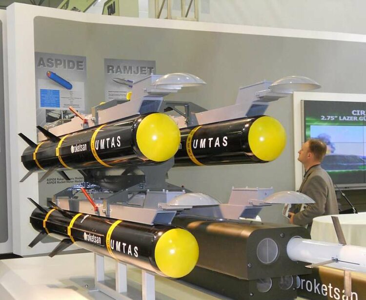 Roketsan UMTAS Uzun Menzilli Tanksavar Füze Sistemi nedir, özellikleri ...